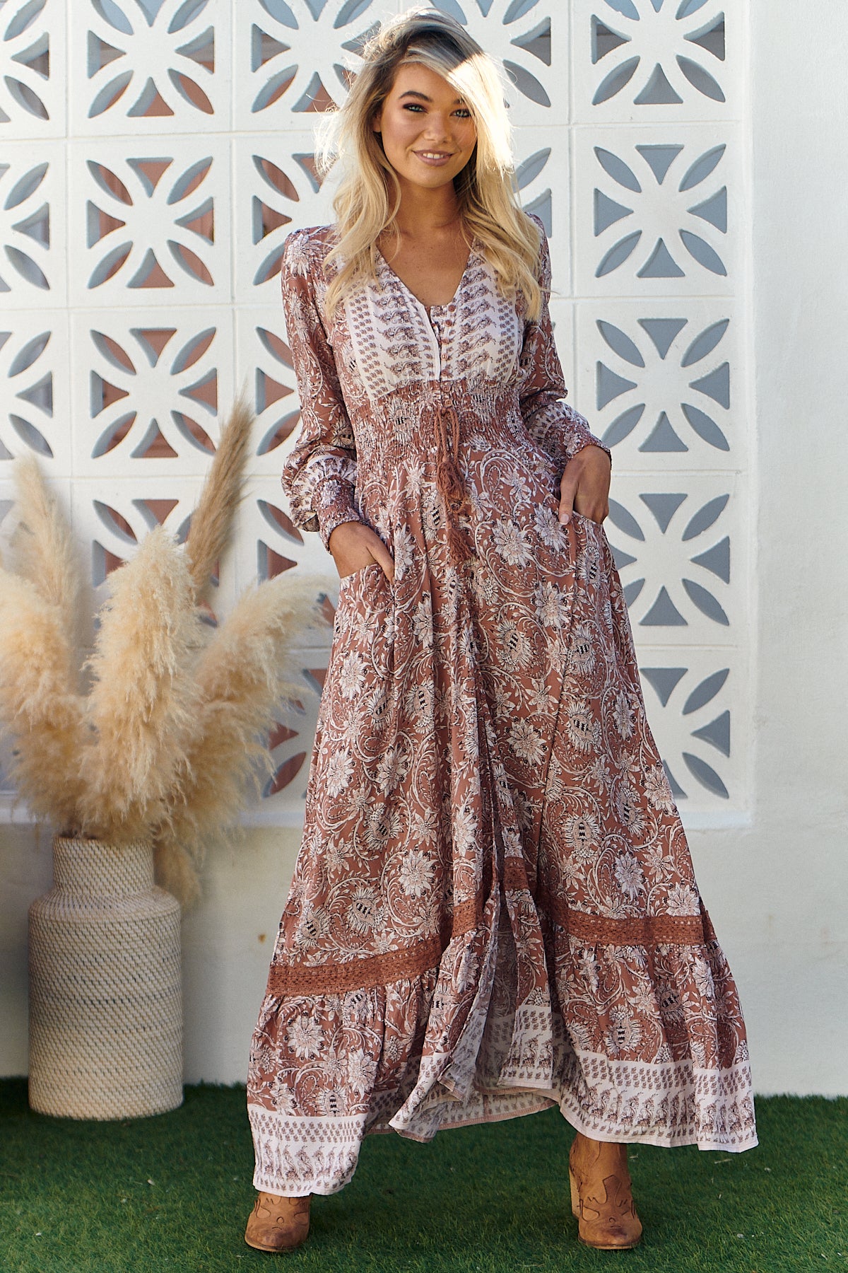 Jaase Indah Print Sabrina Maxi - Lilac and Mila